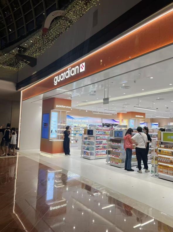 狮城浪姐同款白诺优，登顶本土选美赛事获国际认可-千龙网·中国首都网